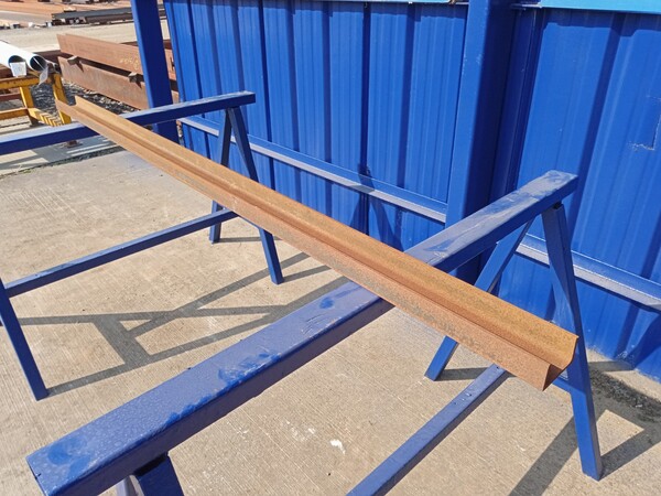 2.455 Mtrs Long 100mm x 50mm x 10.2 Kg/m Unused Stock Rusty Steel ...