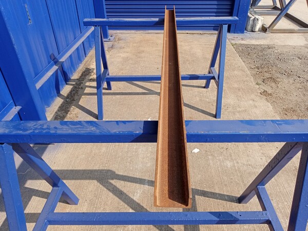 2.455 Mtrs Long 100mm x 50mm x 10.2 Kg/m Unused Stock Rusty Steel ...