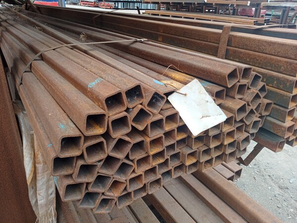 7.500/7.700 Mtr of 40 mm x 40 mm x 3 mm Steel Box Section ( Unused ...